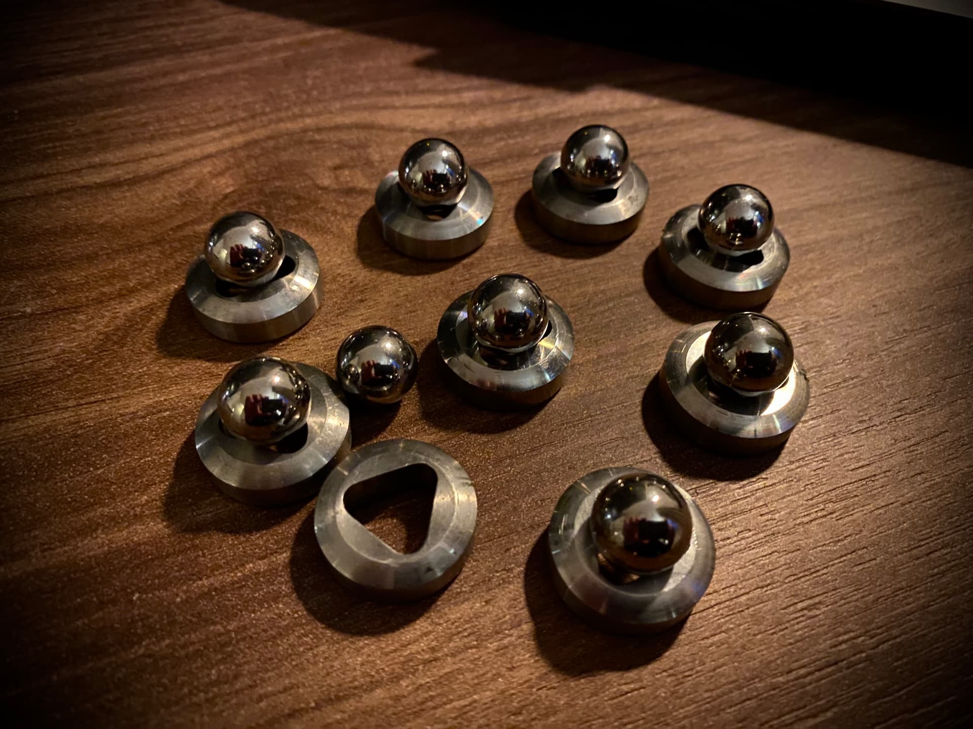 Naim Cups & Balls vs. Dome Nuts under glass sheets under components ...